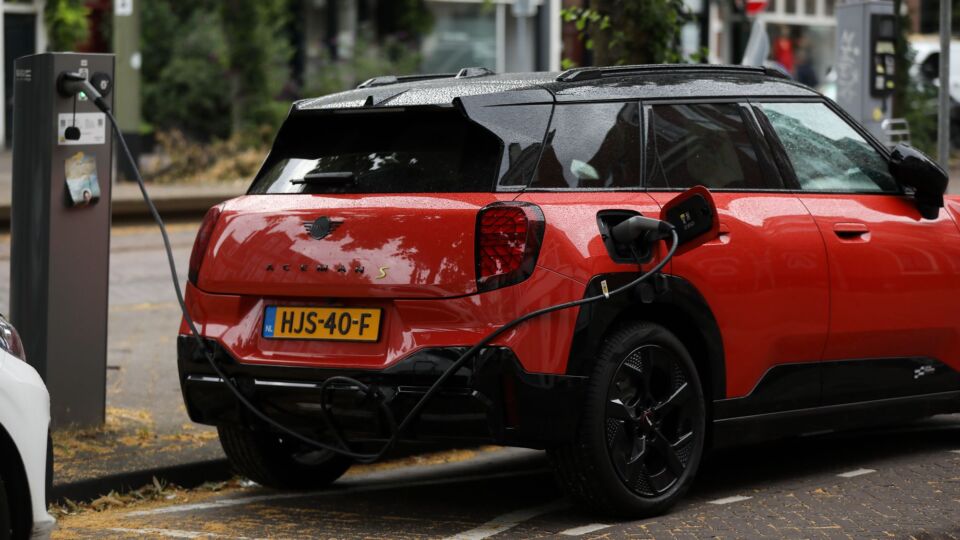 The madness of Canada’s electric-car mandates - spiked